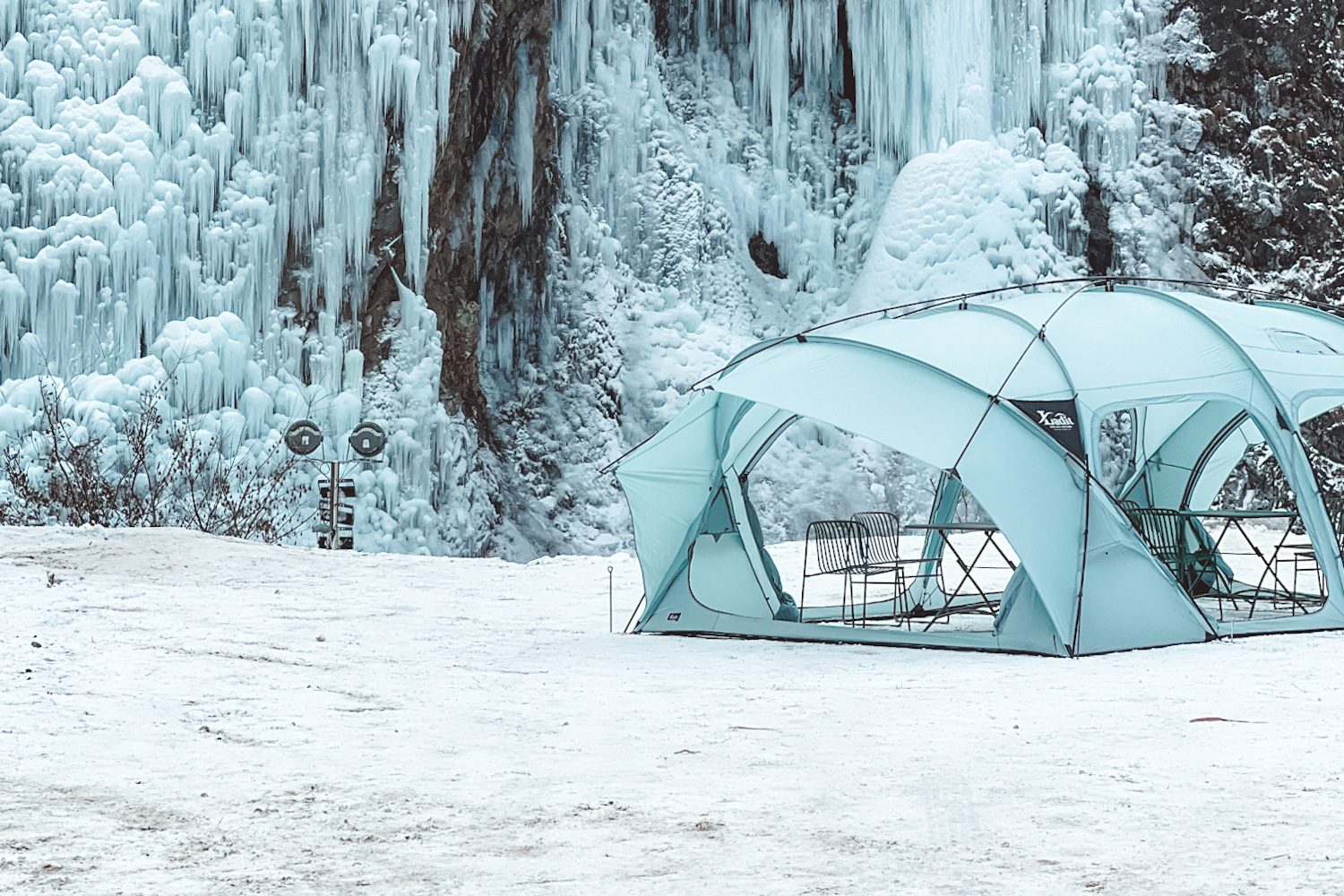 Chasing Winter Magic in Wonju: Pandae Ice Park and Café Stone Creek