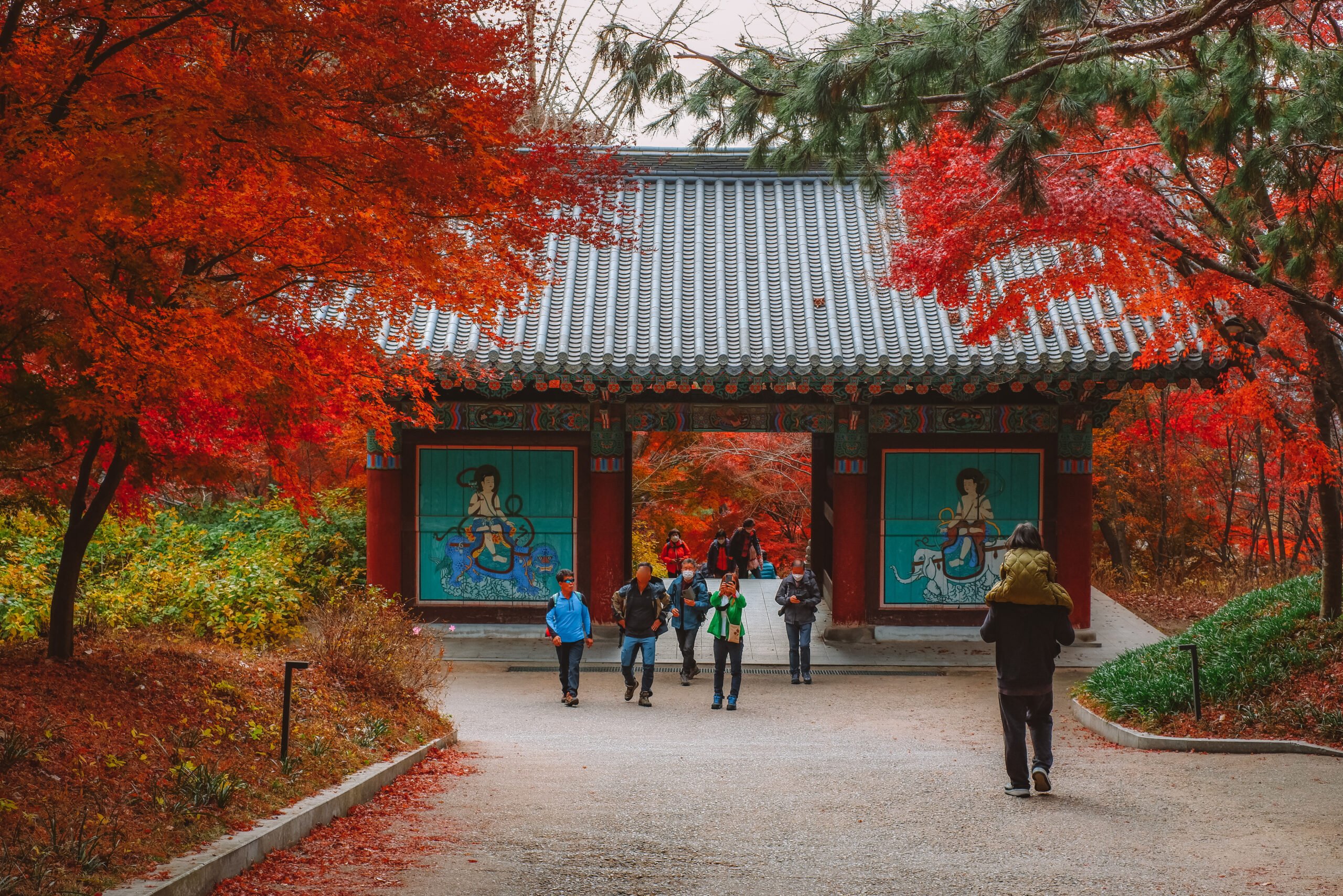 One Day in Yesan: Sudeoksa Temple + Splas Resom Resort + Yedangho ...