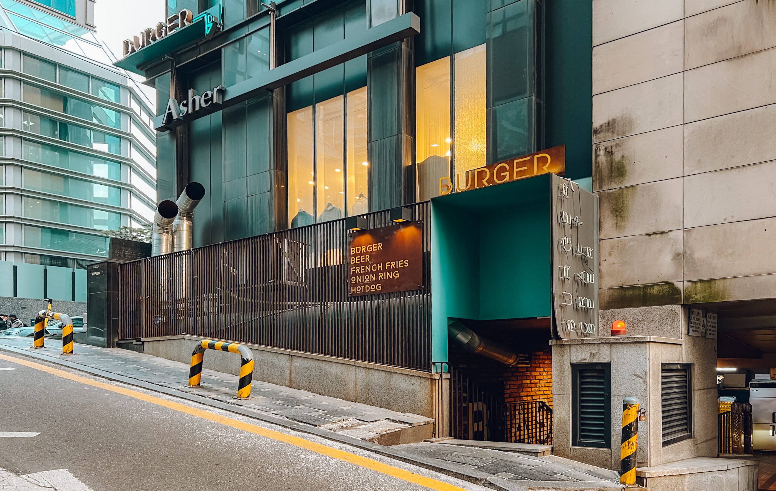 Gangnam Foodie Guide: Bas Burger Yeoksam Branch (바스버거 역삼점)