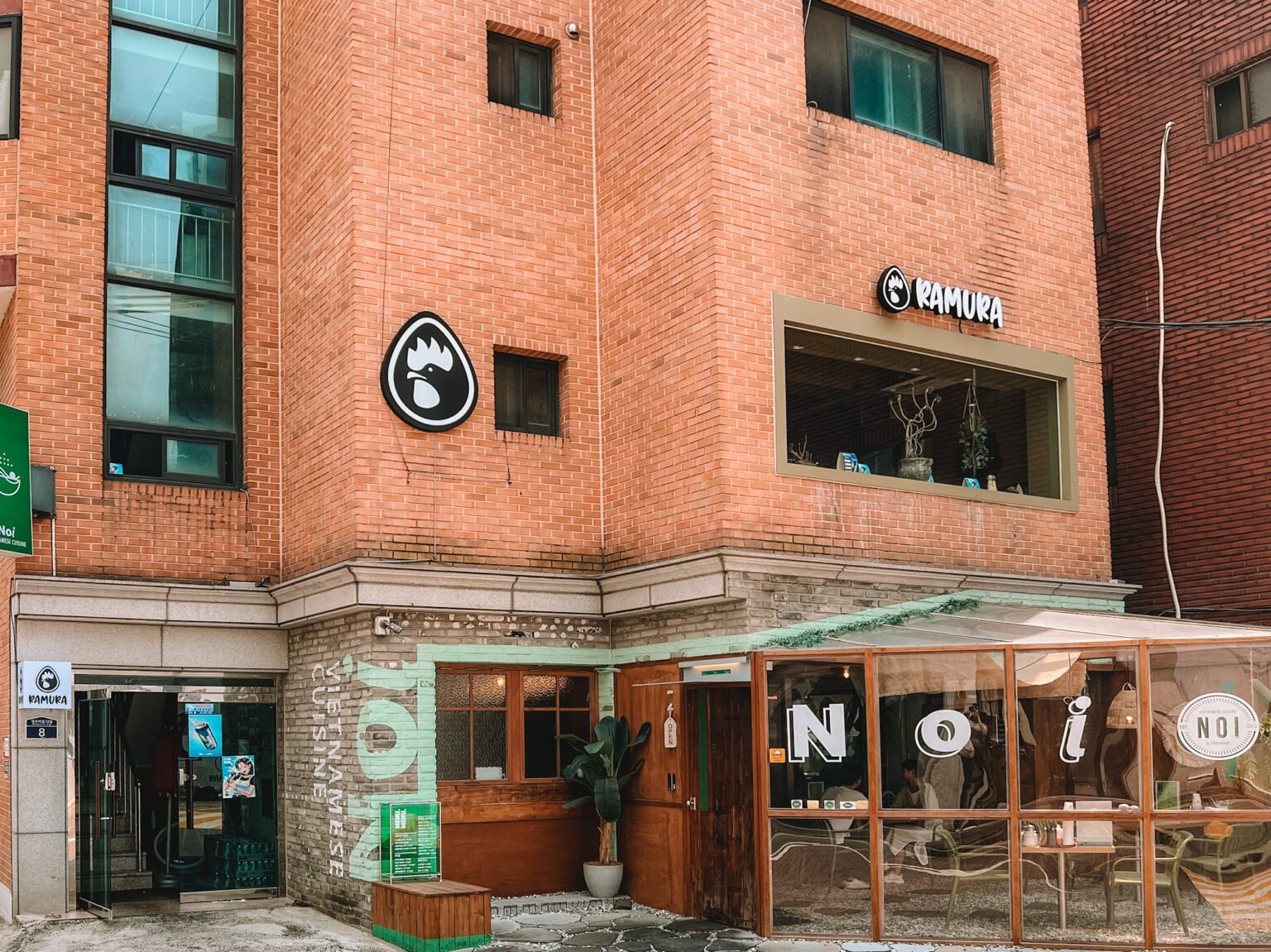 Seongsu-dong Matjib: Ramura Chicken Ramen