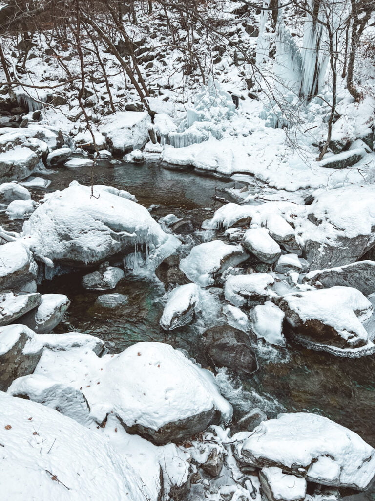 The Ultimate Guide to Eobi Ice Valley: the Spellbinding Ice Wall Near Seoul